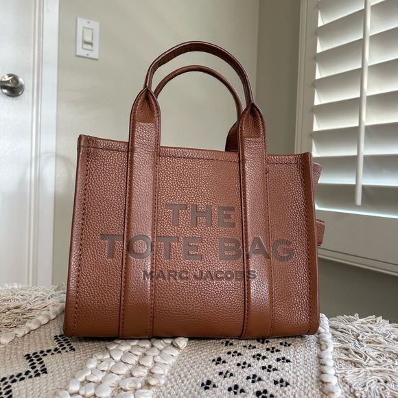 Marc Jacobs | Bags | The Tote Marc Jacobs | Poshmark